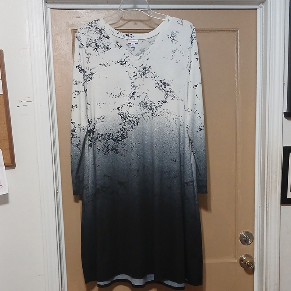 LuLaRoe | Dresses | Lularoe Emily Dress Elegant Black And White Ombre ...